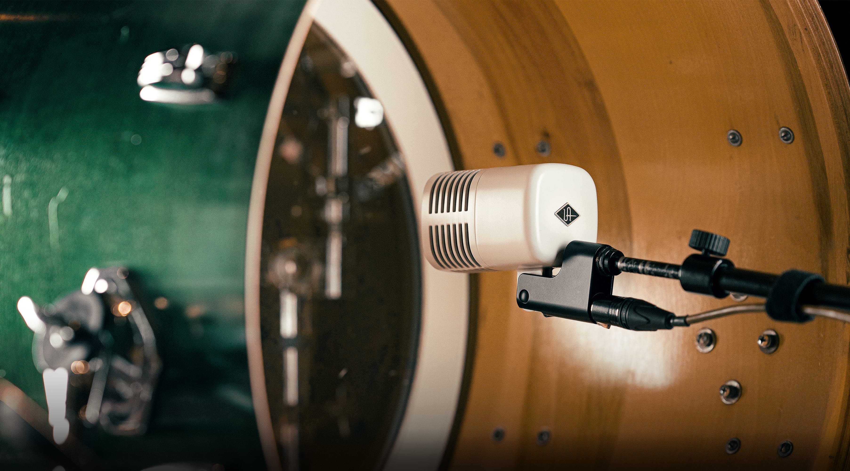 Get kick and bass tones from your favorite era.